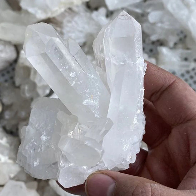 Natural White Crystal Cluster – Nestilia